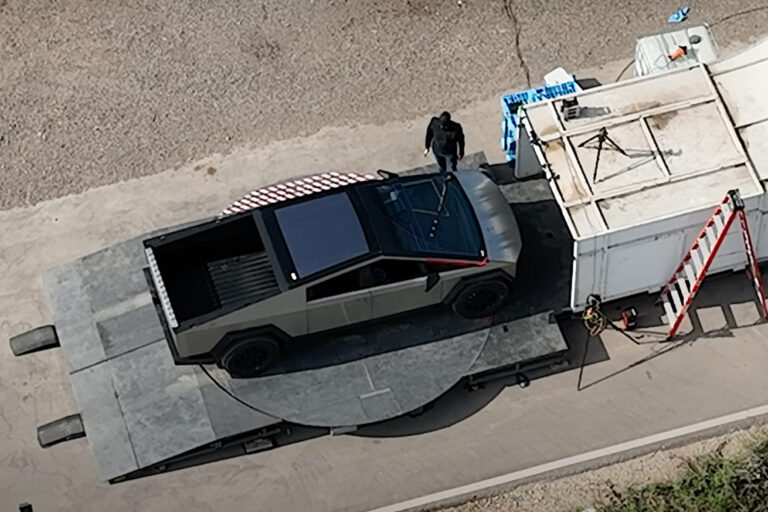 First look at Cybertruck’s comically large windshield wiper in action ...